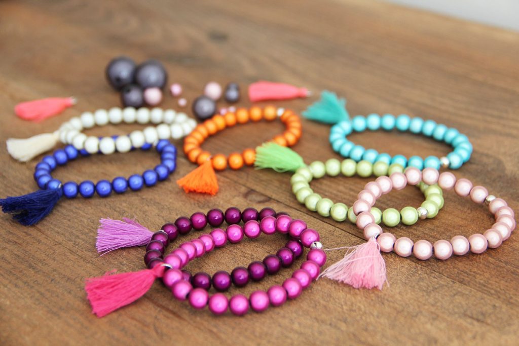 Atelier de la création - Tuto jolis bracelets en perles magiques